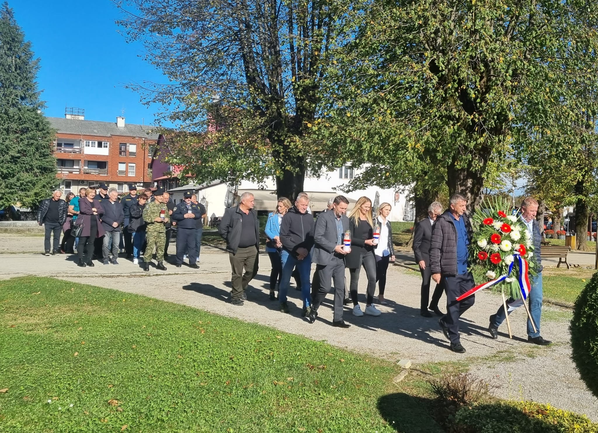 Odavanje počasti povodom blagdana Svi sveti - Grad Slunj